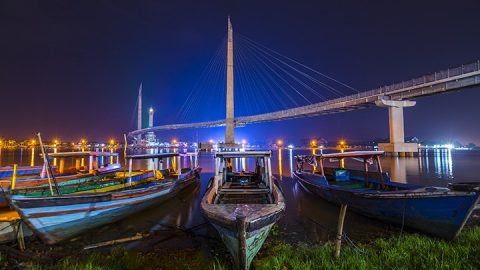 Batanghari Pedestrian Bridge | IWareBatik