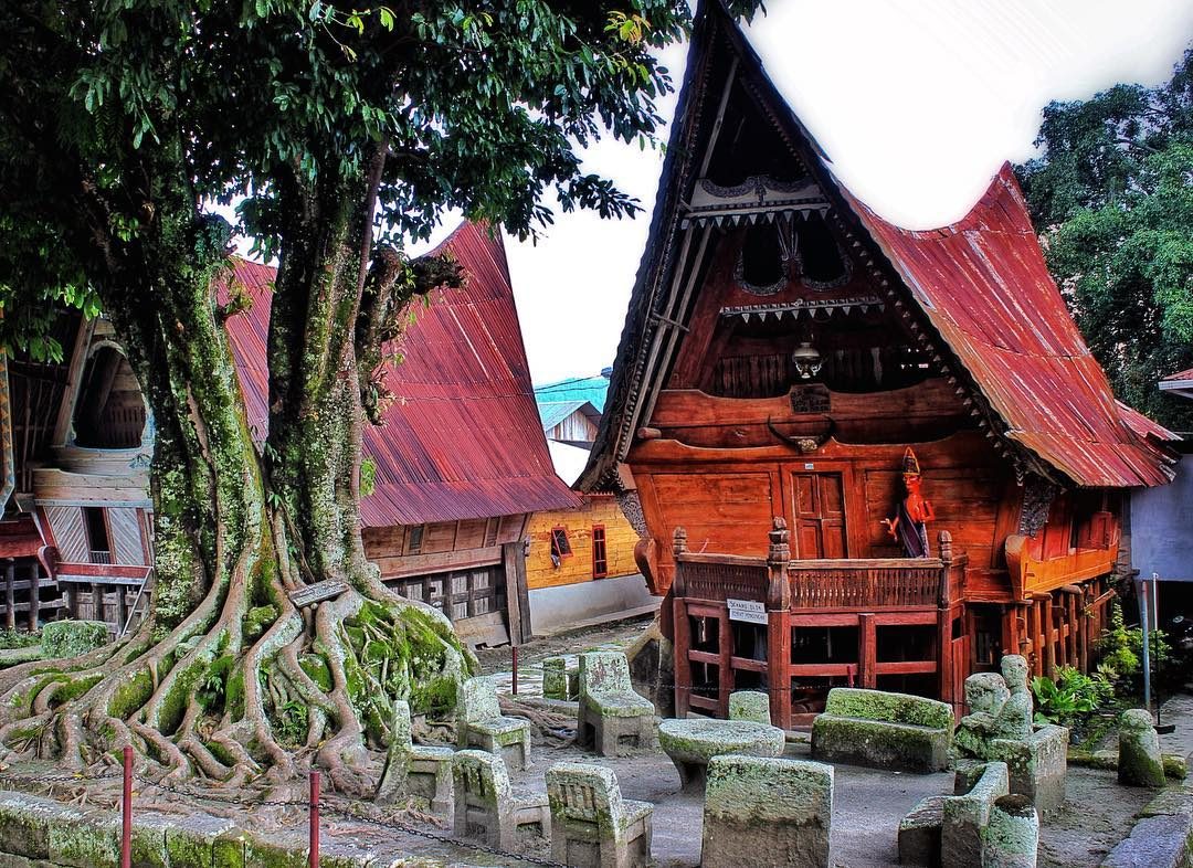 Huta Siallagan, Samosir Island | IWareBatik